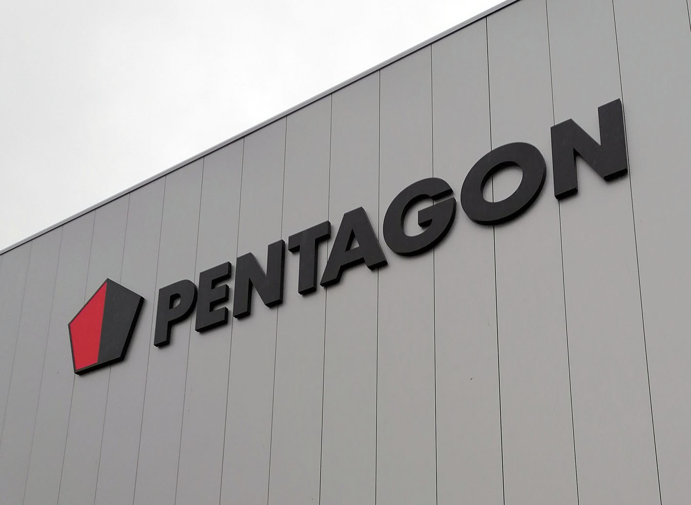 Project Pentagon | Benelux Sign Systems
