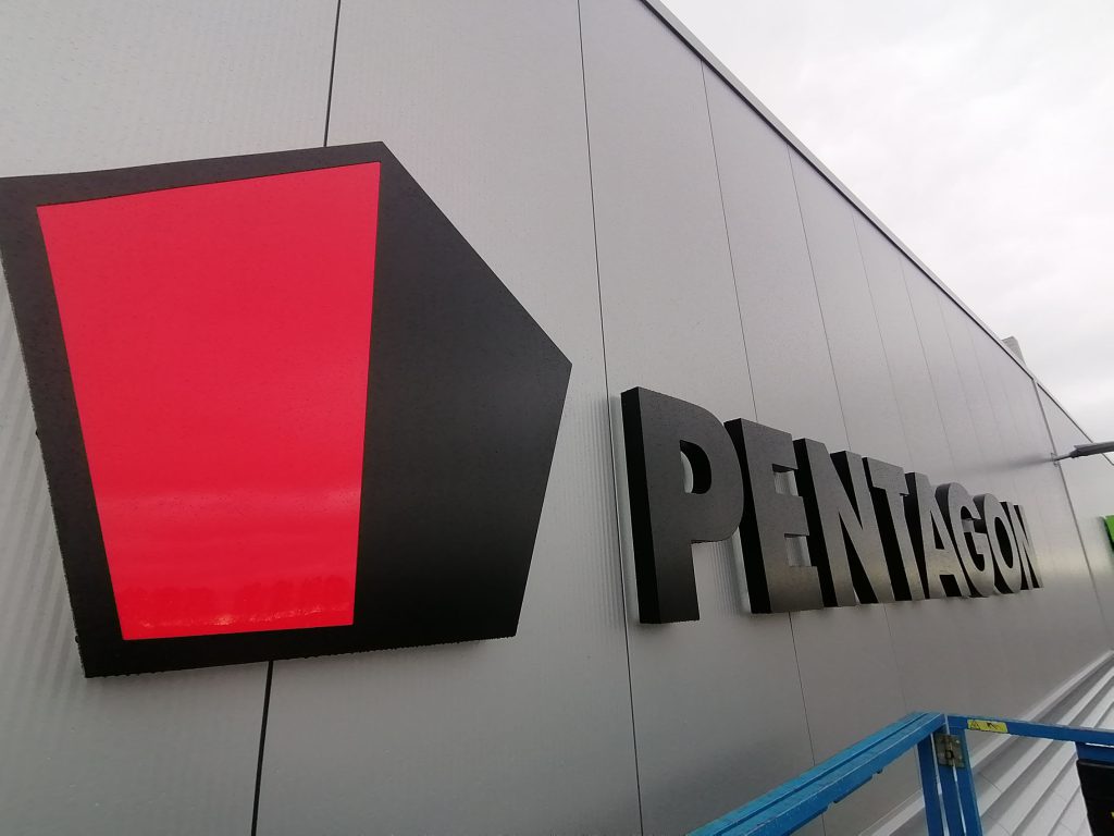 Project Pentagon | Benelux Sign Systems