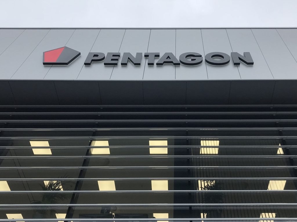 Project Pentagon | Benelux Sign Systems